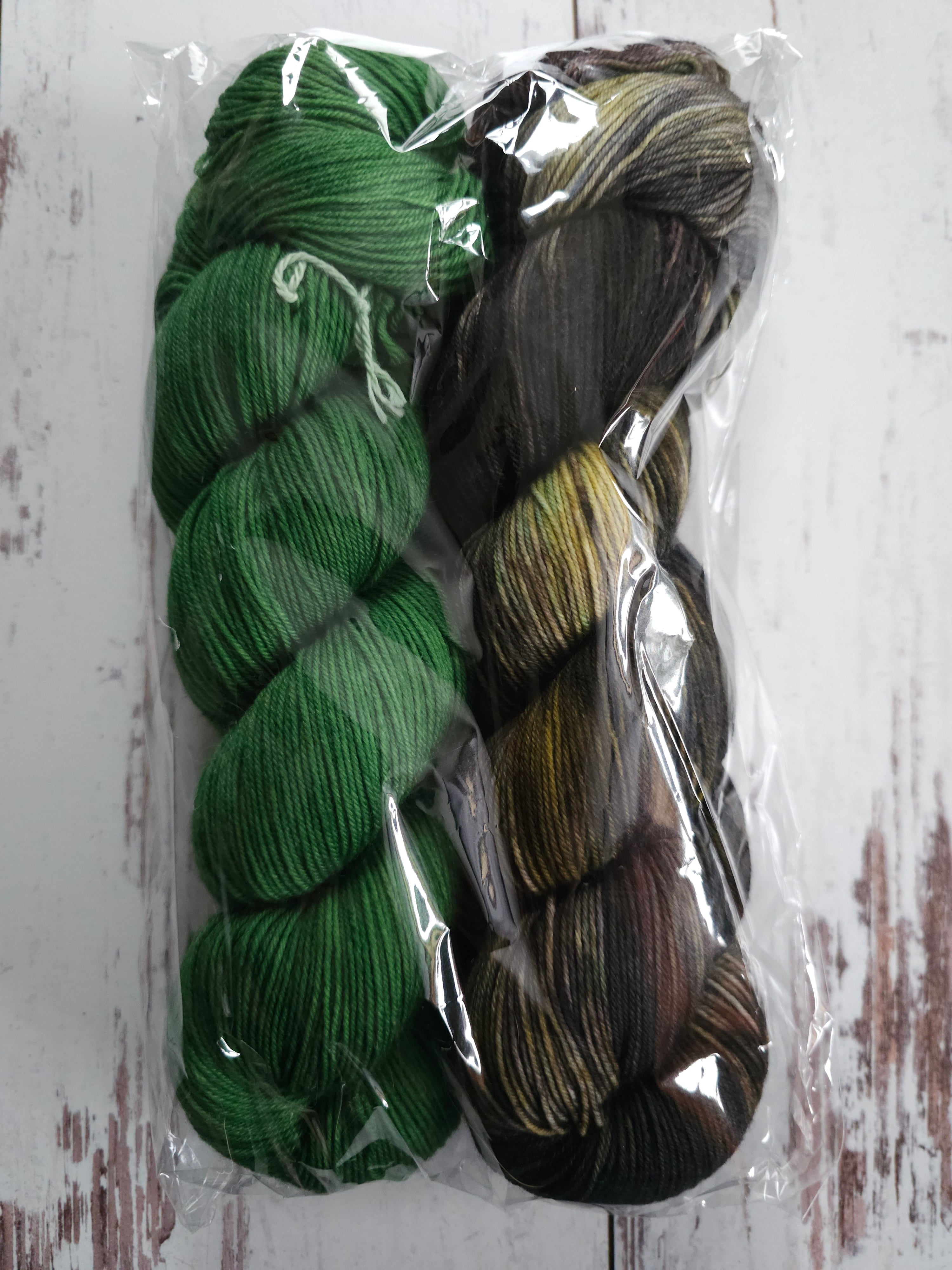 Flakes 104 (Sock) – The Frosted Stitch