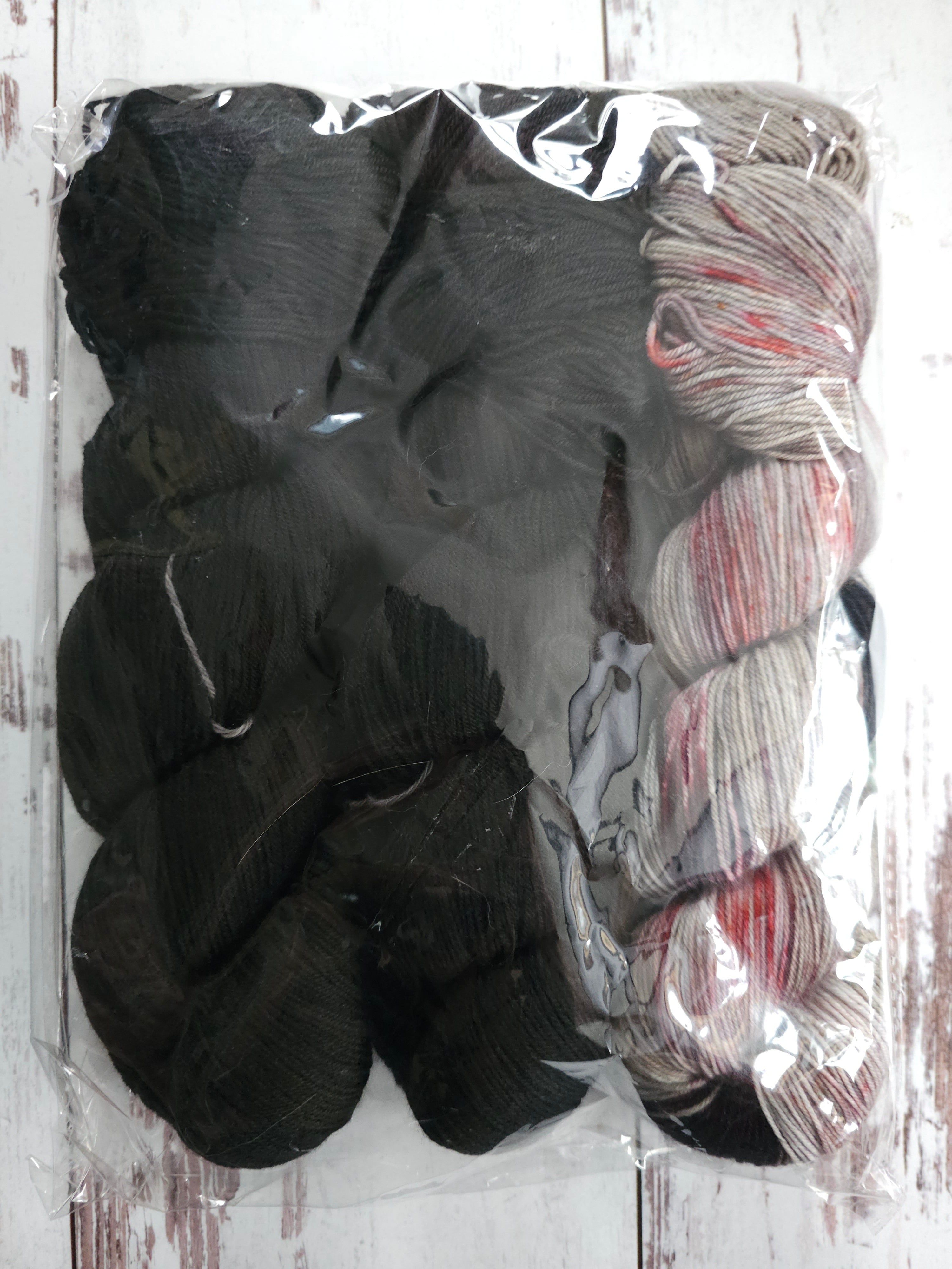 Flakes 95 (Sock) – The Frosted Stitch